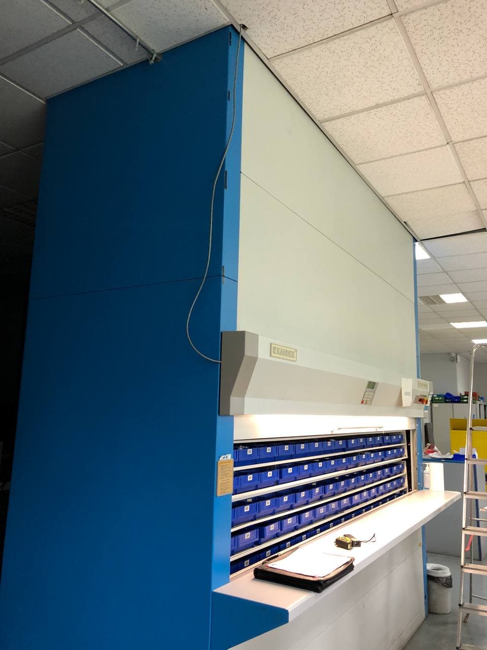 n°1 Kardex Industriever SYS 181 hauteur 3.40m (15 plateaux, 45 étagères ...