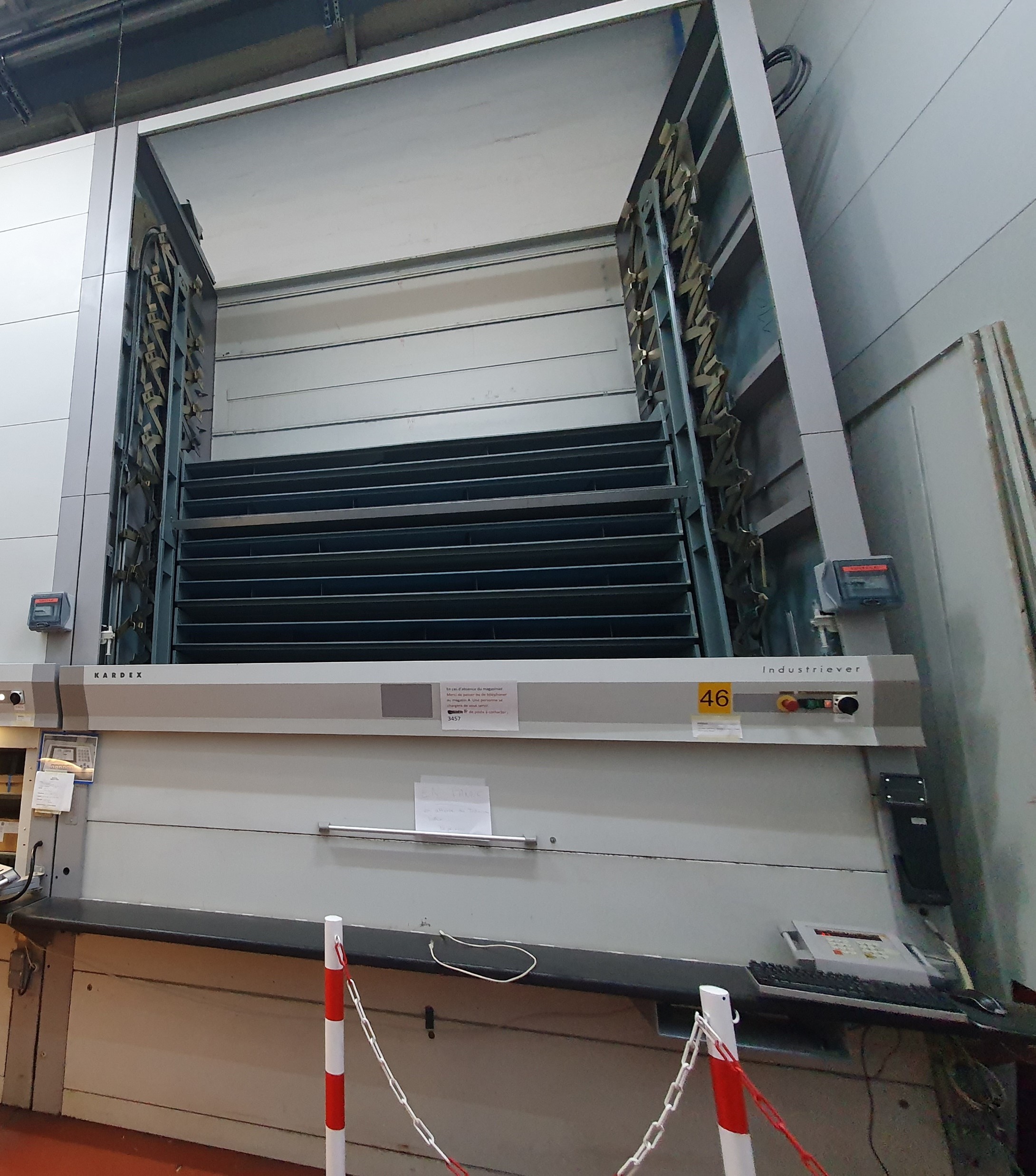 112 - stockeur rotatif Kardex 5,60m hauteur VENDU Kardex magasin ...
